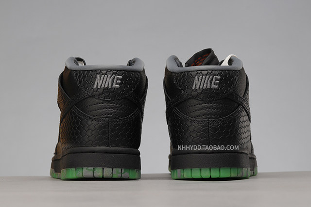 Cow coax Nike Dunk Mid Premium Black Green in the Black Green in the ...