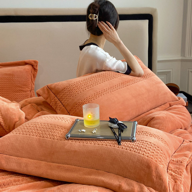 Advanced and thickened double -sided milk velvet carved four -piece set ...