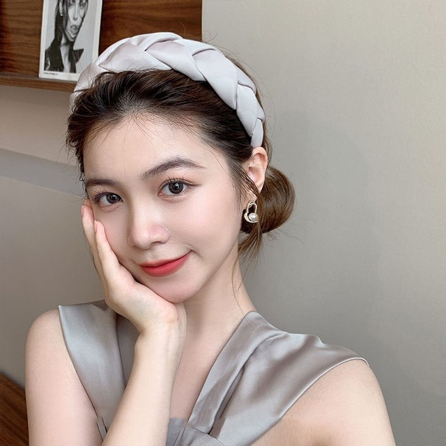 French elegant high-top twist braided headband for women in autumn and ...