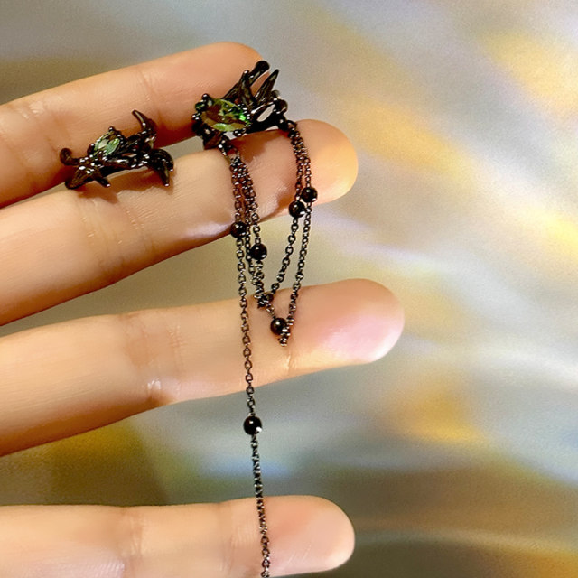 New Chinese style asymmetric cool gun black green diamond tassel ...