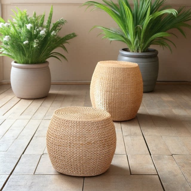 Straw stool, low stool, rural simple living room, foyer, shoe changing ...