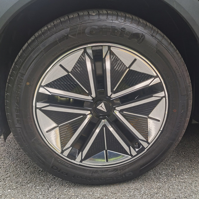 Devited in Changan Deep Blue S07/SL03 Wheel Pattern Modification Black Carbon Fiber Character ...