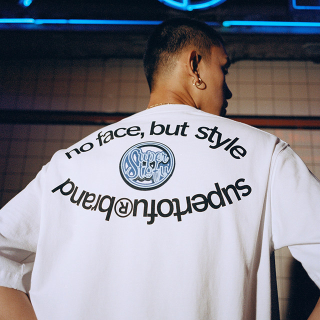 SuperToFu neon light logo natural light absorption short -sleeved T -shirt