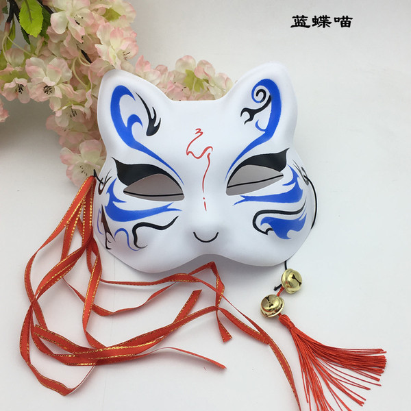 Painted japanese-style fox mask with half-face ancient chinese clothing ...