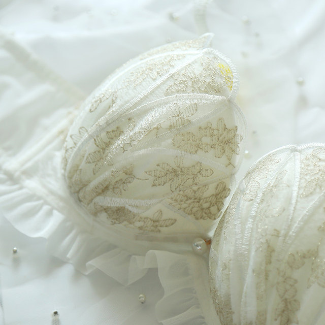 Seasonal new style fresh thin embroidered lace comfortable wire-free ...