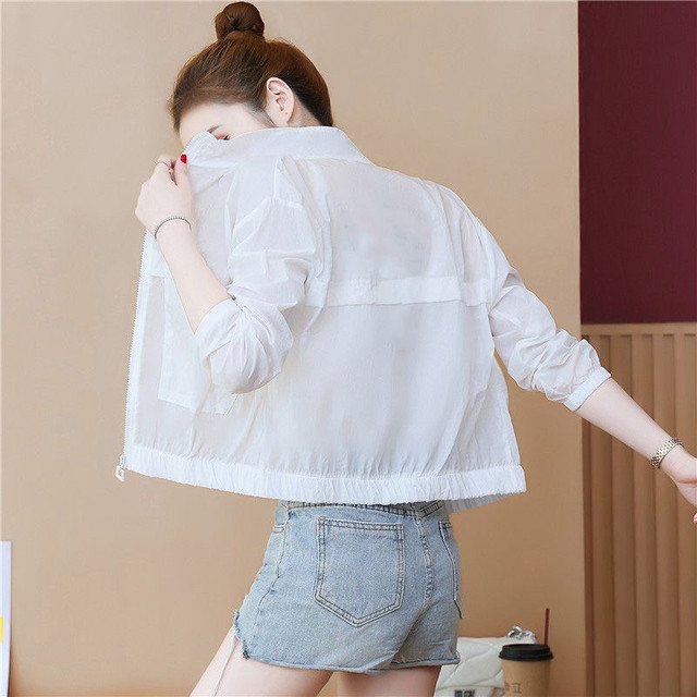 Short sunscreen clothes for women in summer light and stylish tops for ...