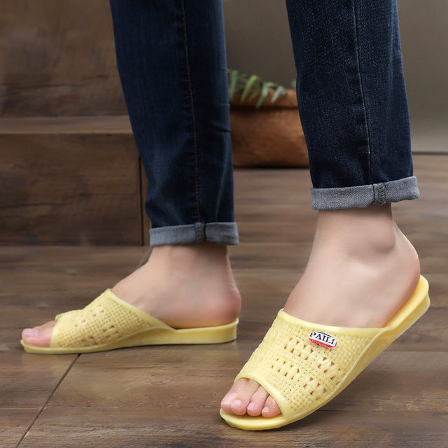 Men's slippers for summer outerwear, fashionable flat-soled non-slip ...