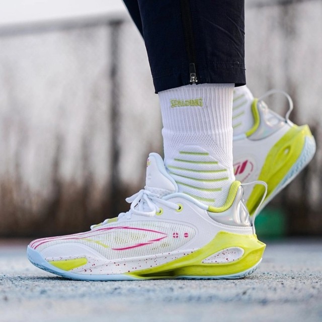 Li Ning Blitz 11 wear-resistant, non-slip, shock-absorbing and anti ...