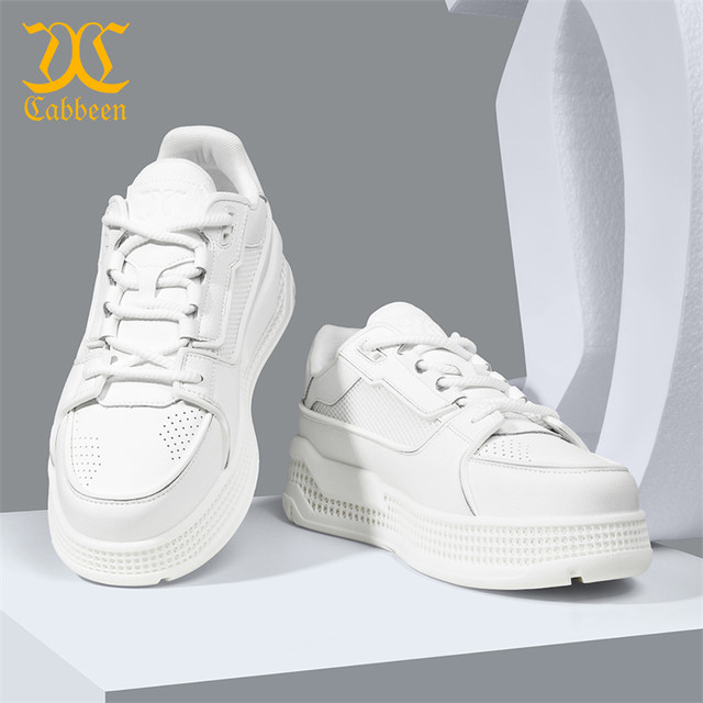 The same card men's shoes thick soles of simple white shoes in winter ...