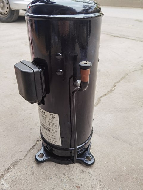 Original Hitachi central air conditioning compressor E655DHD-65D2YG ...