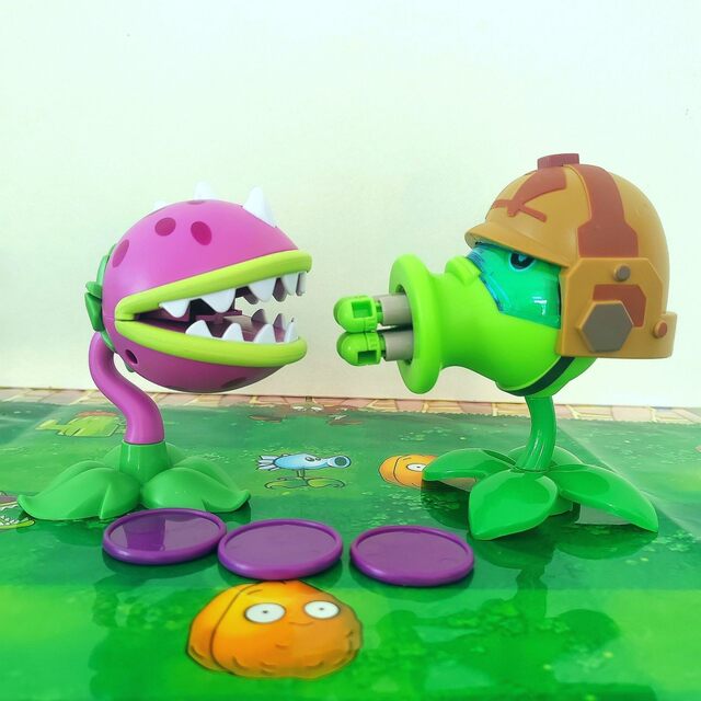 Plant vs. Zombie Toy Machine Gun Pea Shooter Can Launch Sunflower ...