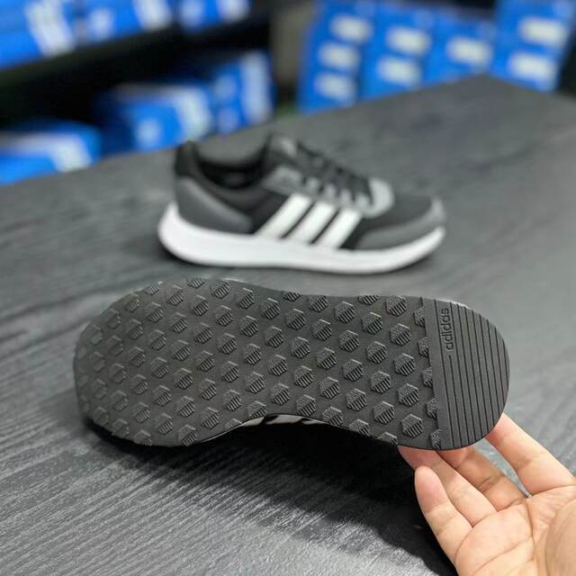 adidas Adidas Simple, stylish, breathable light sports retro ...