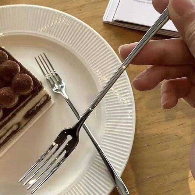 Good-looking 304 stainless steel fruit fork used by internet ...