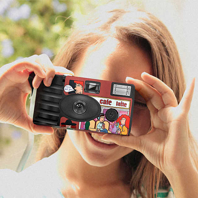 135 Kodak disposable film illustration with flash color camera ...