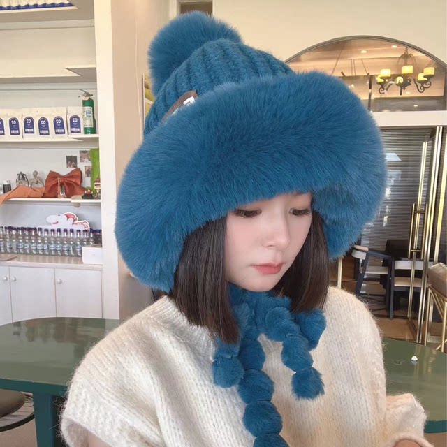 Winter thickened and velvet knitted wool cold hats warmed the earneys.