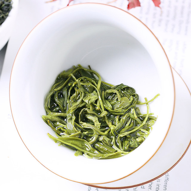 Ya'an Mengfeng Mountain Maple Peak Before the rain, the special -grade ...