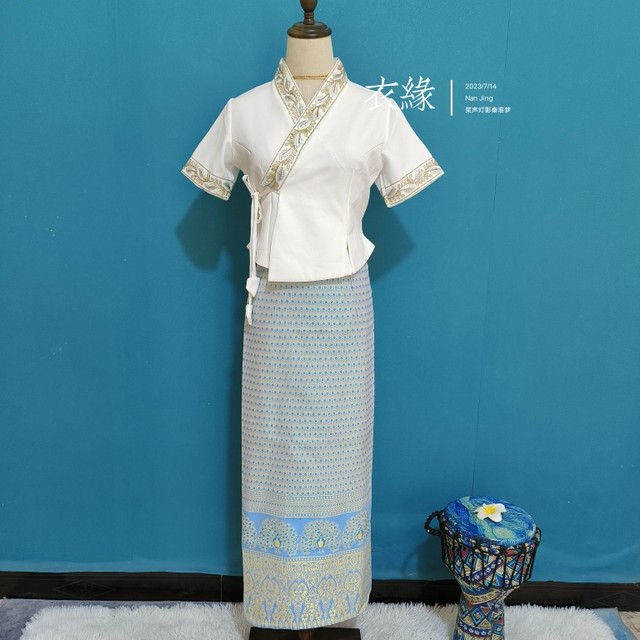 New Xishuangbanna Dai clothing women's tops long skirt overalls ...