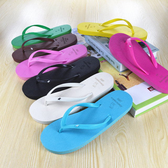 Solid color flip flops for men, color-blocking beach flip flops ...