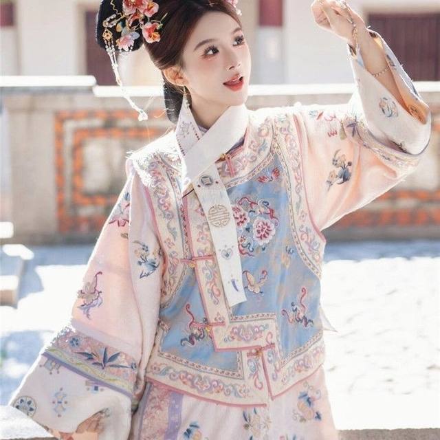Princess Yanji Princess cheongsam palace princess two-piece travel ...