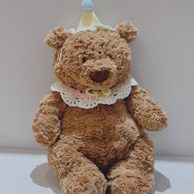 High -cargo Winnar Barcelona Bear Bear Bear Plush Toys Brum Holding ...