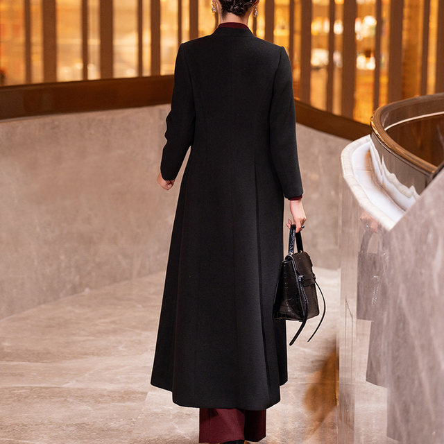 Shou Shang Ge Shi 2025 Winter New Style Elegant Dignified and ...