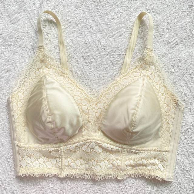 923 Satin Lace Spliced Beautiful Back Vest Bra V-shaped Side Collecting ...