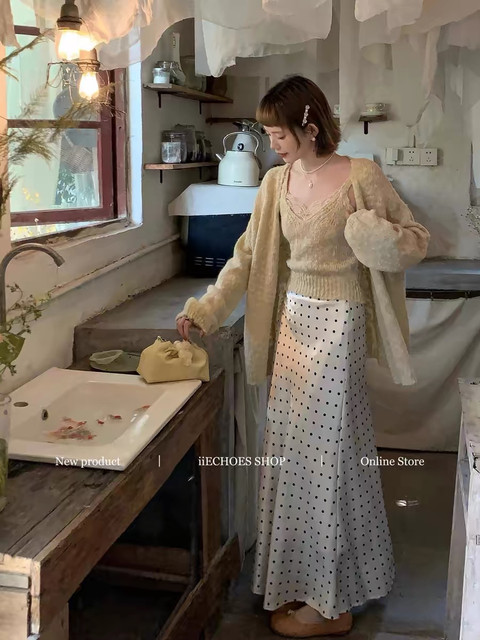 'Wartz' Fishtail Polka Dot Skirt