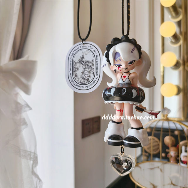 New yandere girl tear off the label car trailer car pendant car ...
