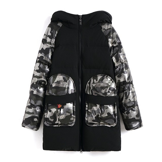 European and American winter clothing trendy brands show STARTUP shiny ...