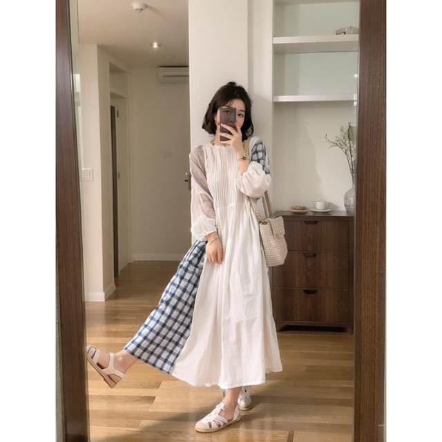 Blue plaid splicing small fresh dress on the seaside vacation thin ...