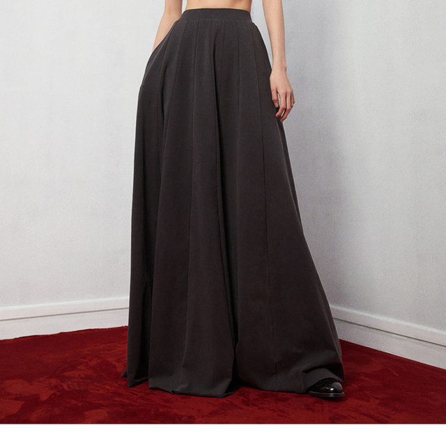 Spring and Autumn Performance Black long bald skirt Women's vertical ...