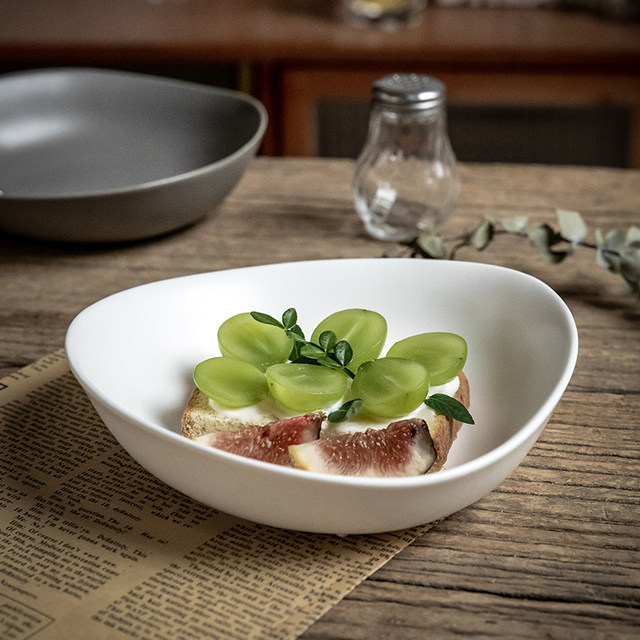 Lane tail niche triangular plates beautiful fruit plate irregular ...