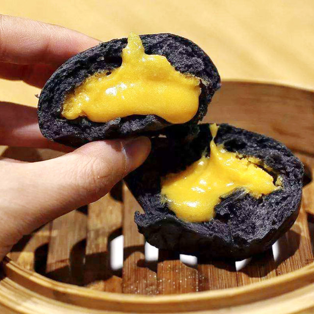 Black golden quicksand buns Cantonese-style morning tea Hong Kong-style ...