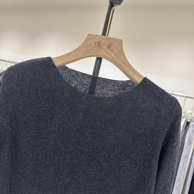 European Station 2024 Autumn and Winter New Fashionable One-line Collar ...