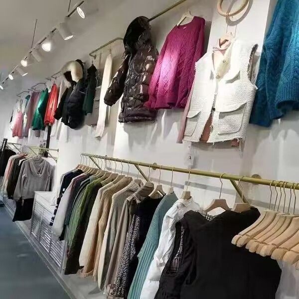 Clothing display rack, wall-mounted, wall-mounted clothes rack, multi ...