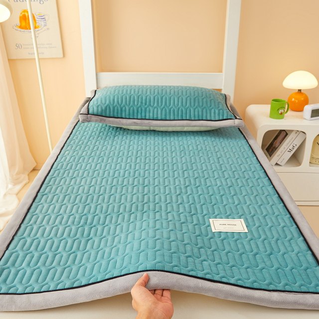 Class A milk velvet mattress soft cushion mattress quilt dormitory ...