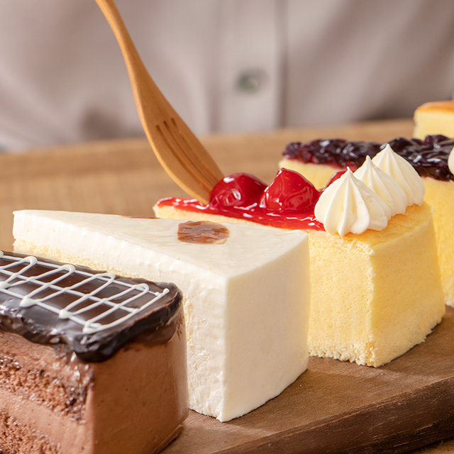 Flower glass afternoon tea birthday cake animal cream mousse in the ...