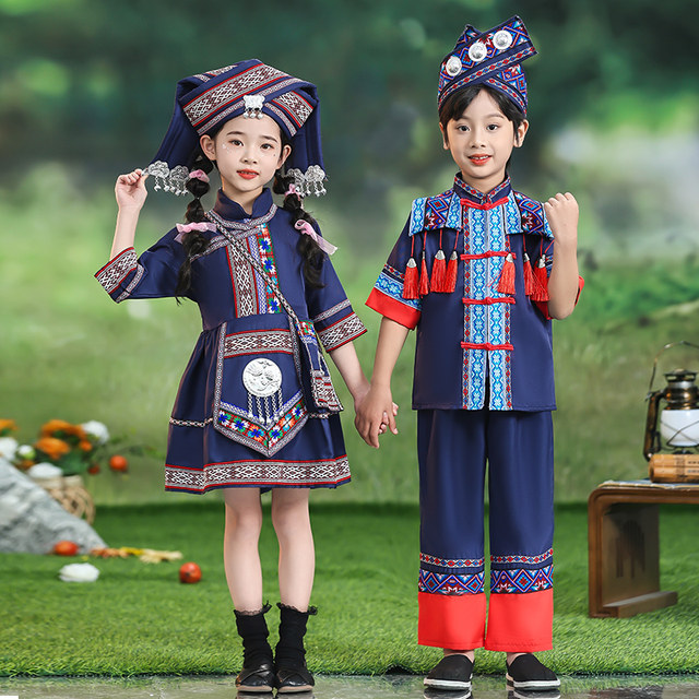 Guangxi Zhuang people's March 3rd performance costumes 56 ethnic costumes men, women, children ...