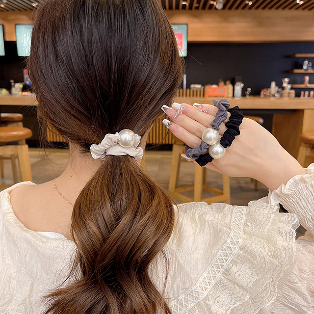 3 outfits ~ Pearl large intestine hair circles simple temperament head ...