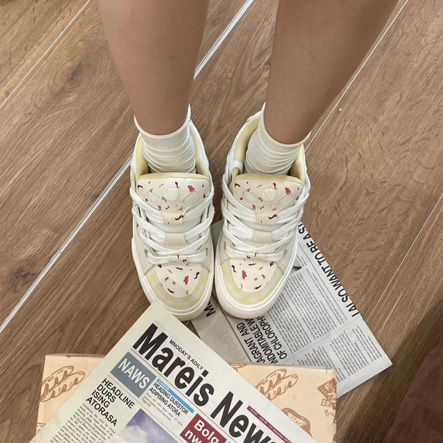 Original cranberry white clever retro bread shoes for women ins niche ...