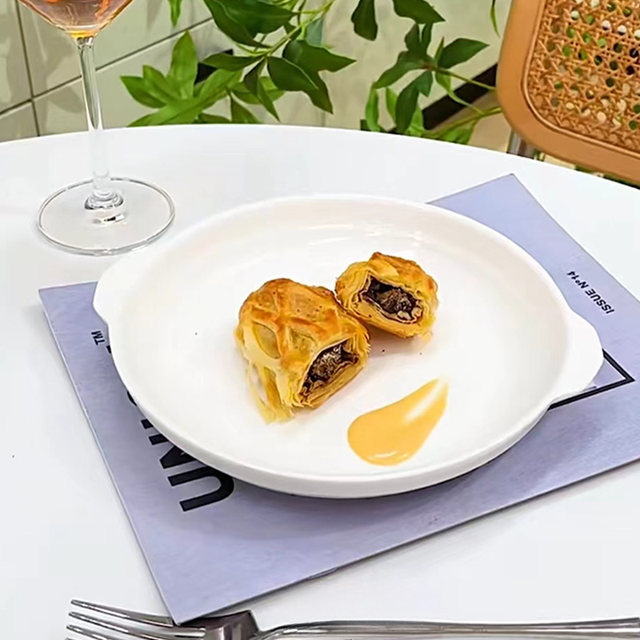 White double -eared abalone plate dining plate high -level sense light ...