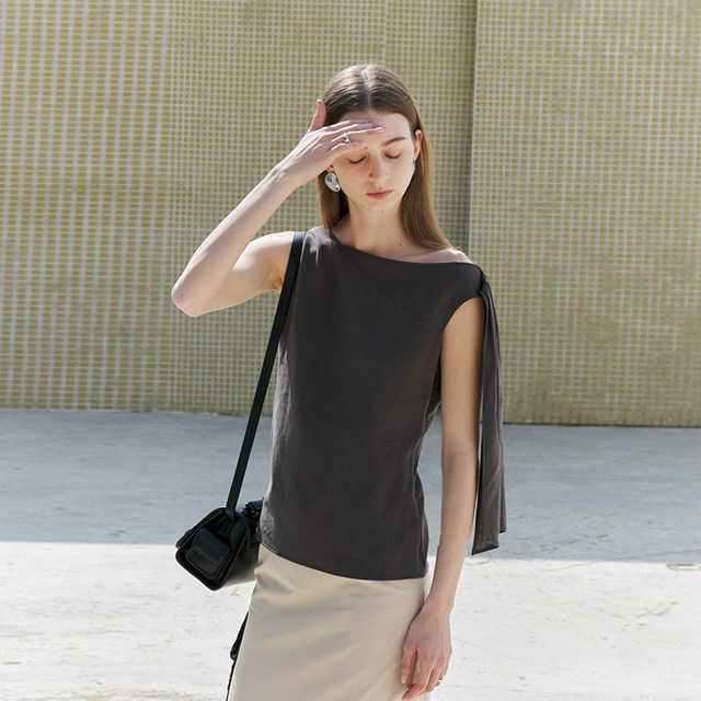 NON RESTRAIN LESEL LIST RIBER Vest Women's Asymmetrical One-Linged ...