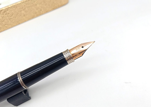 Genuine Hero 200B Chameleon Pen Holder Gold Pen 14K Old Fountain Pen ...