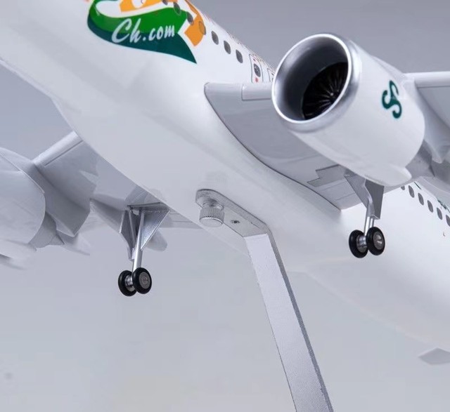 Assembled passenger aircraft simulation model aircraft resin ornaments ...