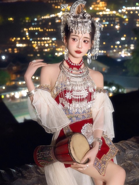 Miaojiang girl red Miao Tujia summer ethnic minority style travel photo ...