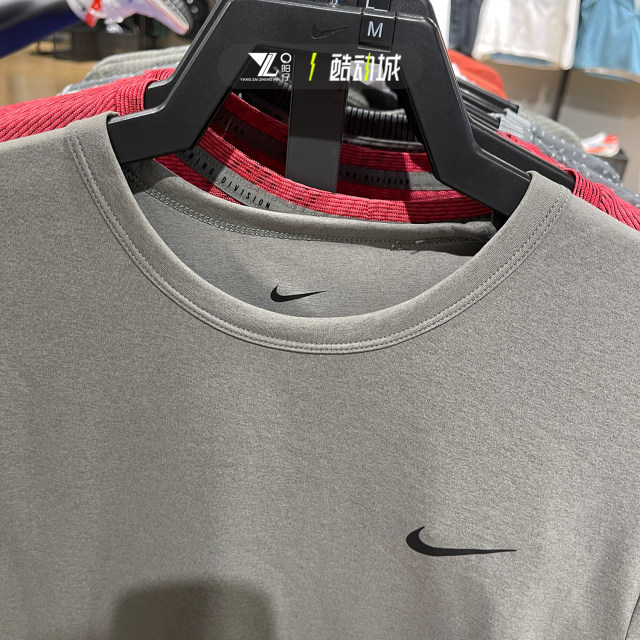 Genuine NIKE Nike men's sports and leisure short-sleeved loose ...