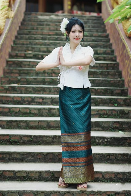 Xishuangbanna Dai clothing female shirt top work clothes traditional ...