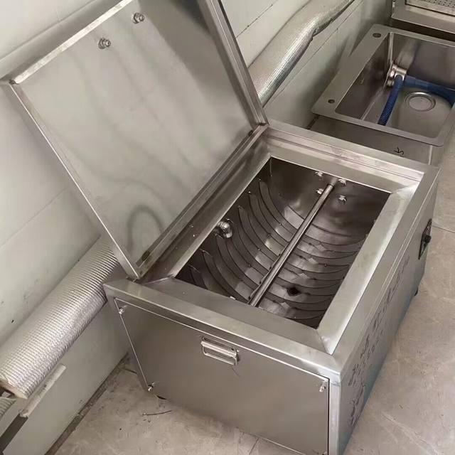 Machine for cleaning skewers, barbecue skewer cleaning machine ...