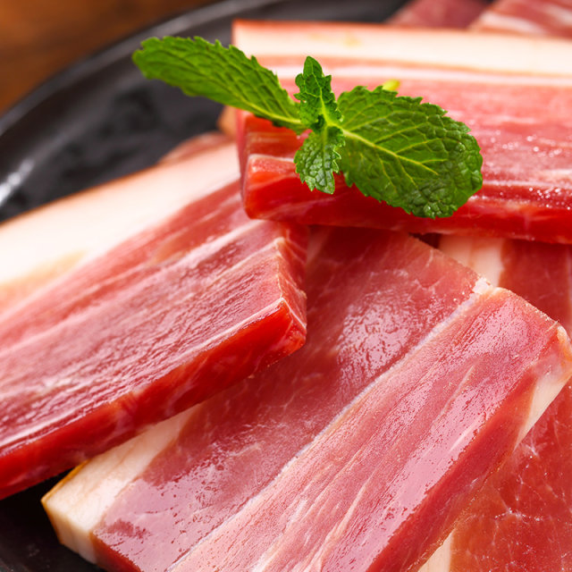 Laopujia Xuanwei ham ham meat cubes 1.8kg bone-in segmented gift box ...