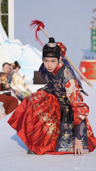 Hanfu spot [yanbin yarn] | Yanbin yarn Boa Robes | Flying Fish | In ...